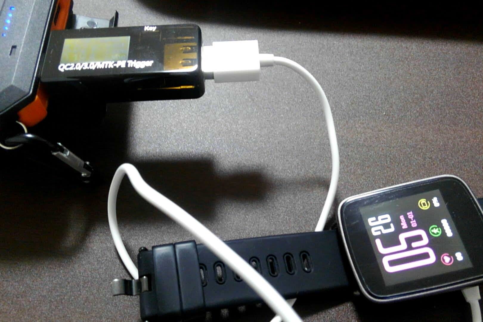 【レビュー】COOWOO USB電流電圧テスター チェッカーの開封と使い方 | ハジカラ